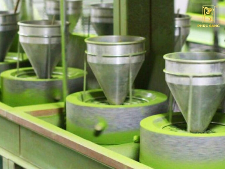 Matcha là gì? Nguồn gốc, công dụng và cách pha matcha chuẩn